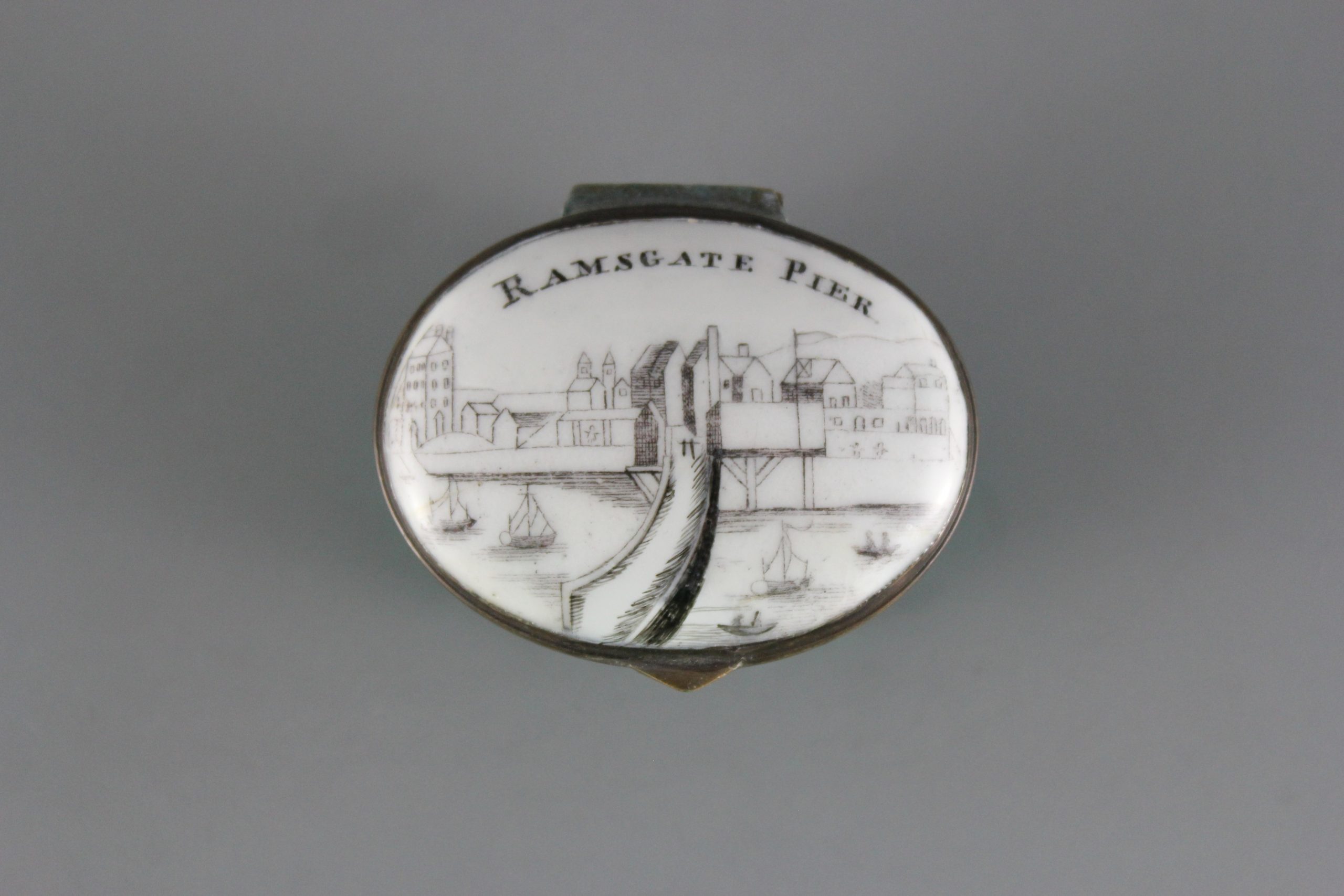 Bilston enamel Patch Box (Ref.1488) - JUNO ANTIQUES